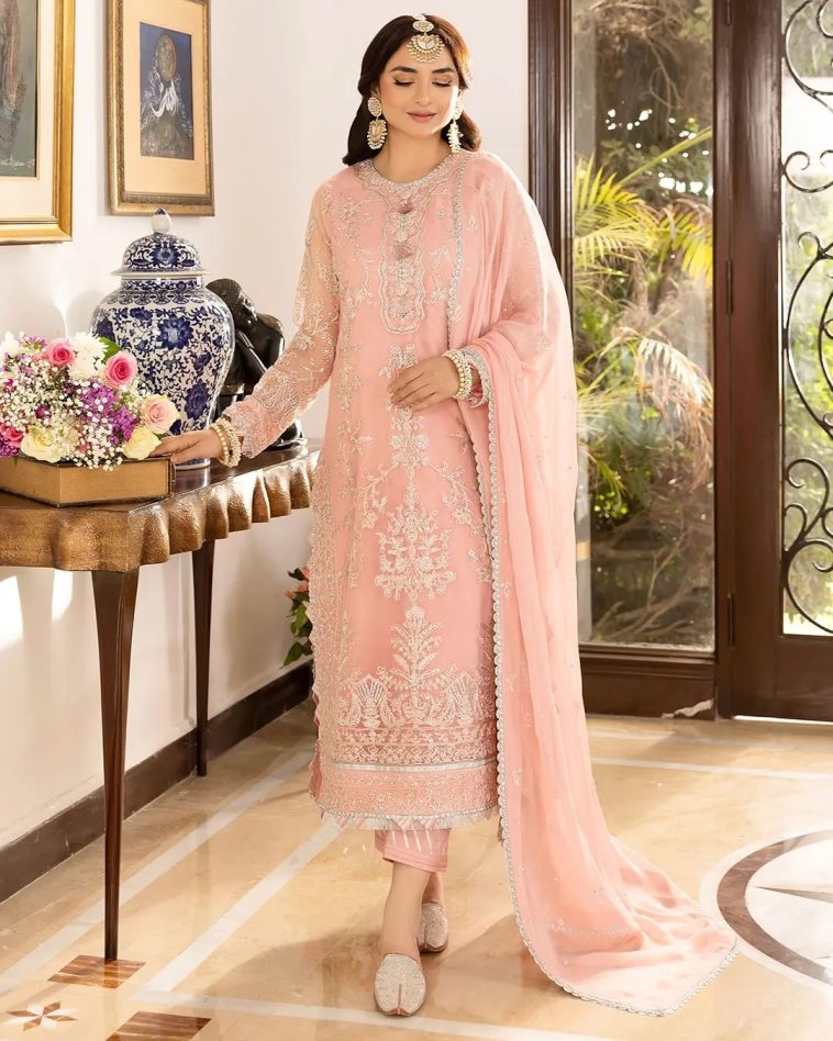 Asim Jofa Unveils the Mesmerizing Meerub Collection With Yumna Zaidi - Lens