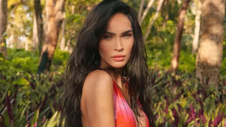 Megan Fox's Sizzling Snaps for Sports Illustrated Swimsuit Magazine Go ...
