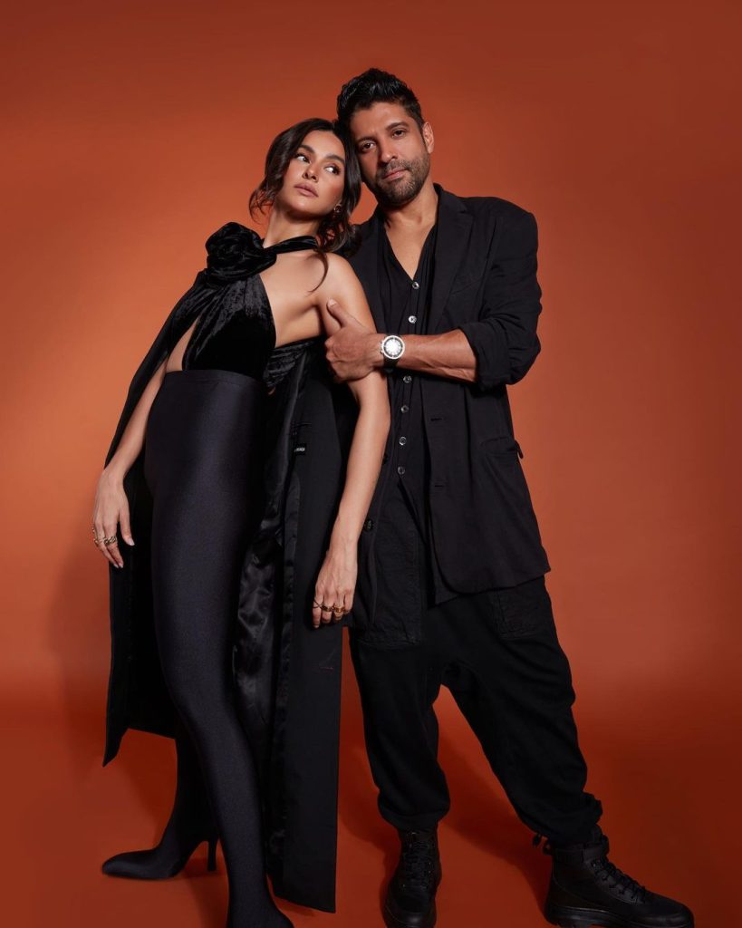 Shibani Dandekar and Farhan Akhtar Make a Fashion Statement in ...