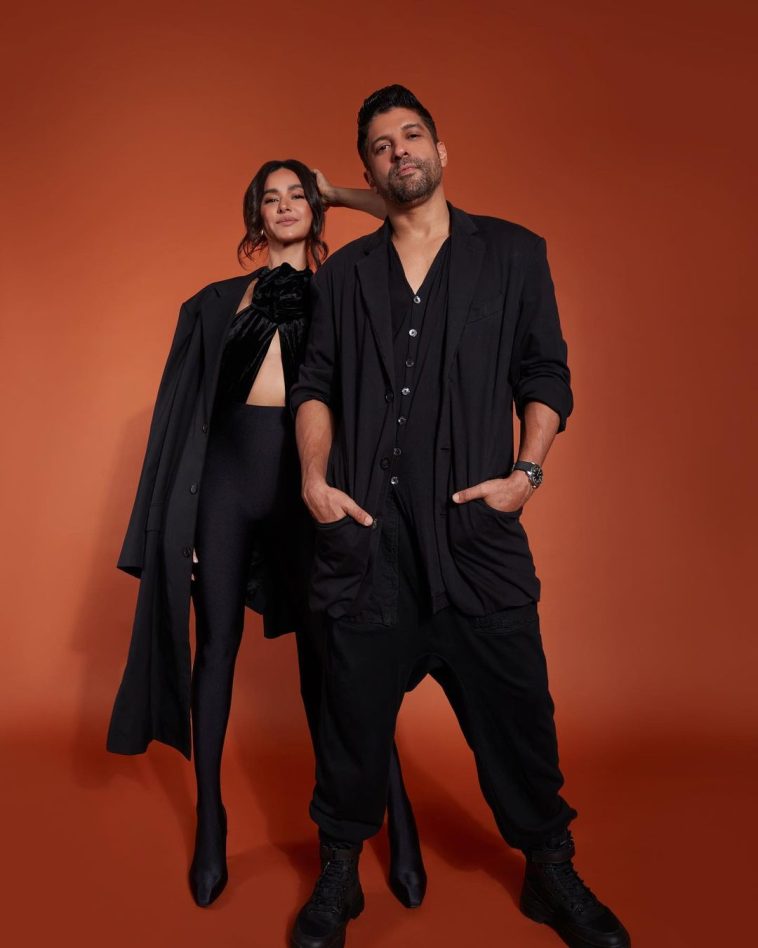 Shibani Dandekar and Farhan Akhtar Make a Fashion Statement in ...