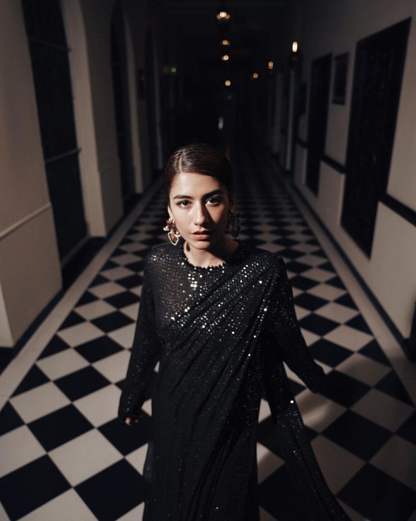 Syra Yousuf Looks Ravishing in Shimmery Black Outfit [Pictures] - Lens