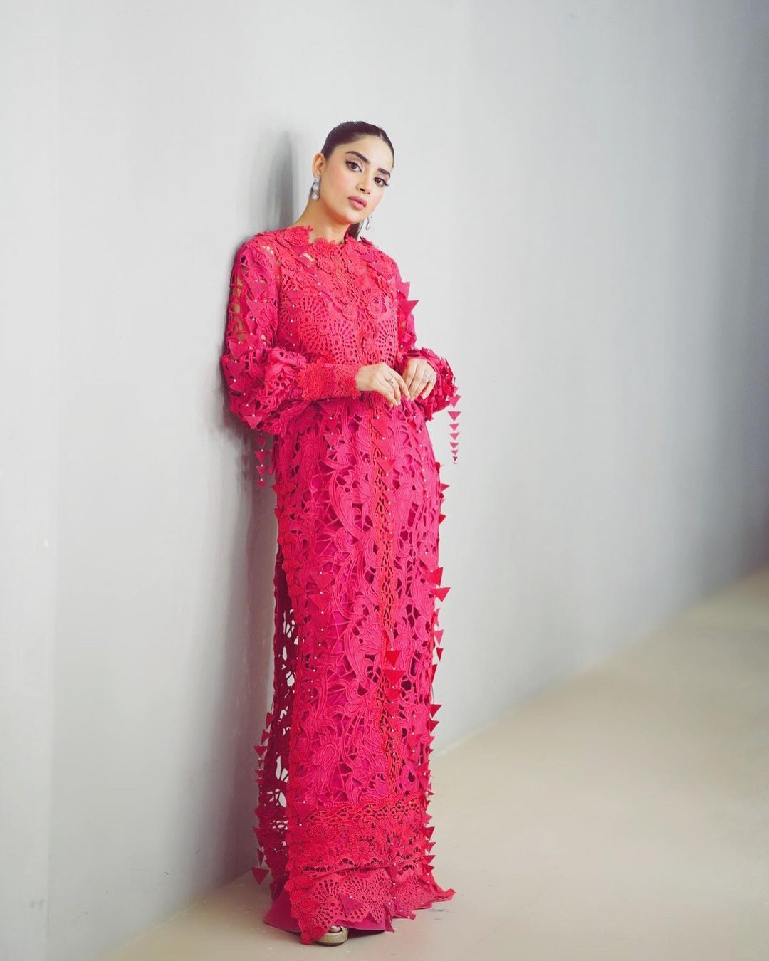 Saboor Aly Spells Chic in Vivacious Pink Cutwork Ensemble [Pictures] - Lens