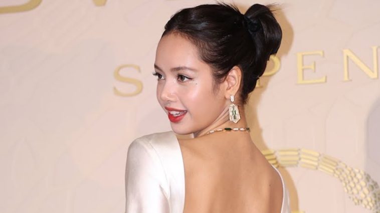 Blackpink's Lisa Steals the Show in a Backless White Gown at Bvlgari ...