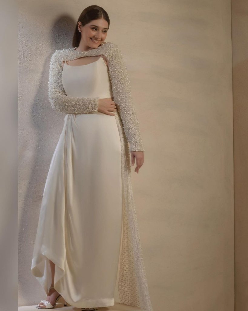 Dur-e-Fishan Is A Vision of Elegance in Ivory Gown with Pearl ...