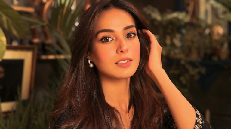 Iqra Aziz Dazzles in Midnight Black Shimmery Kaftan with Side Slit - Lens