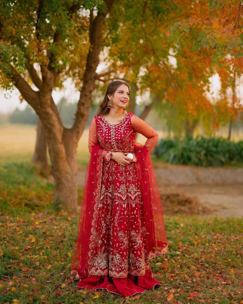 Dananeer Mobeen Mesmerizes Fans in Heavily Embellished Red Pishwas - Lens