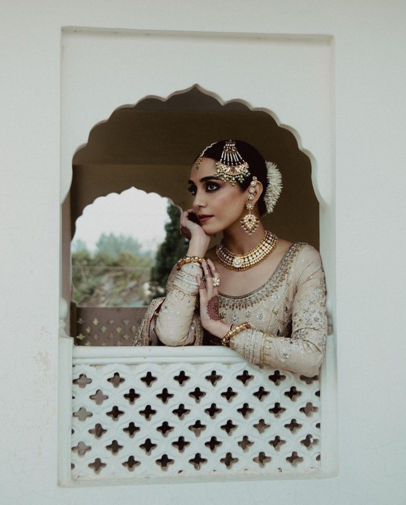 Maya Ali Exudes Old School Charm in Dazzling Zara Shahjahan Bridal ...