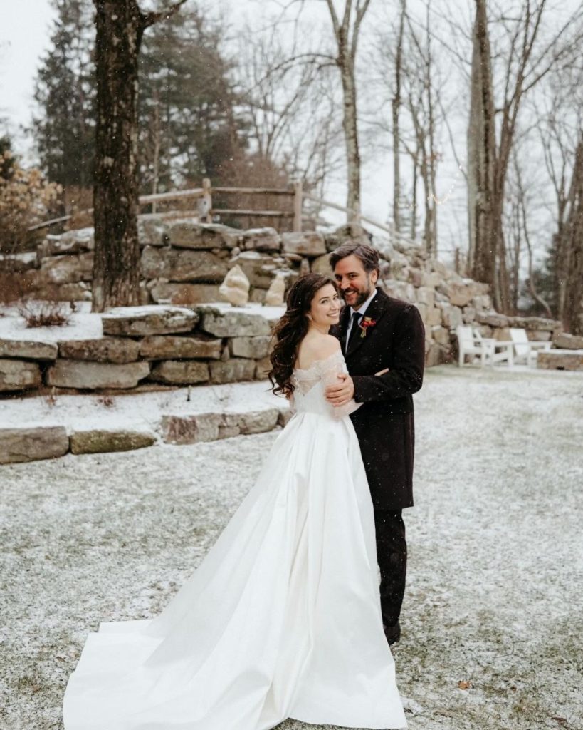 'How I Met Your Mother' Star Josh Radnor Ties The Knot in a Snowy ...