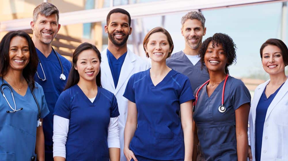 New Zealand Announces Immediate Residency Visas for Doctors and Nurses