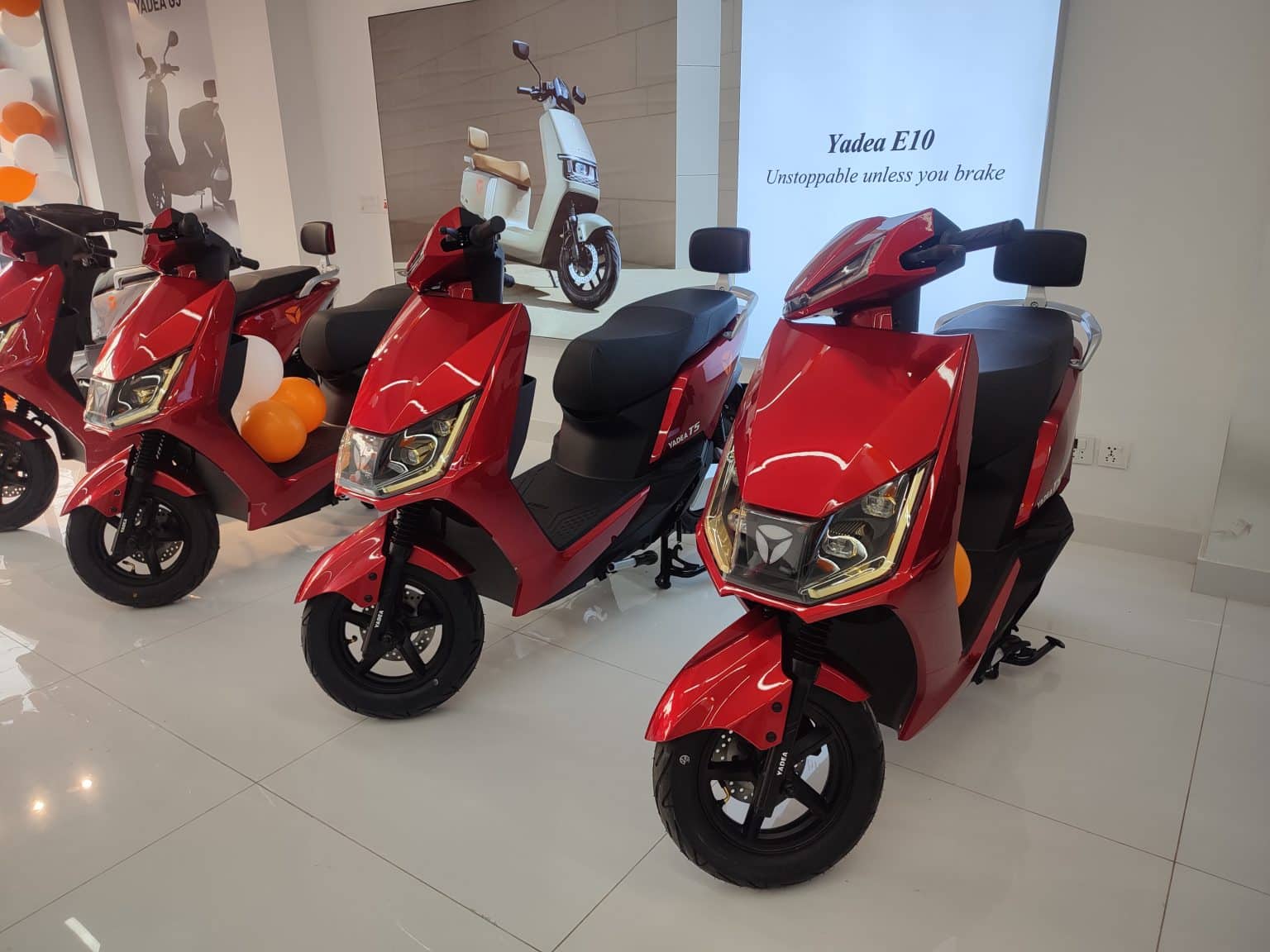 Yadea Unveils T5 Electric Scooter at Launch of First Showroom in Pakistan