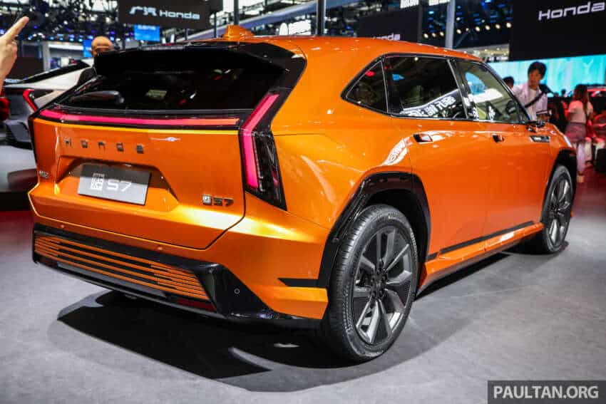 Honda Rolls Out Three New Electric Cars at Beijing Auto Show