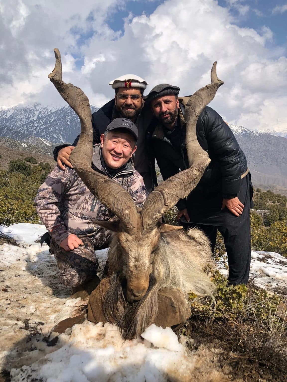 Russian Hunter Pays $71,000 to Hunt Largest-Horned Markhor