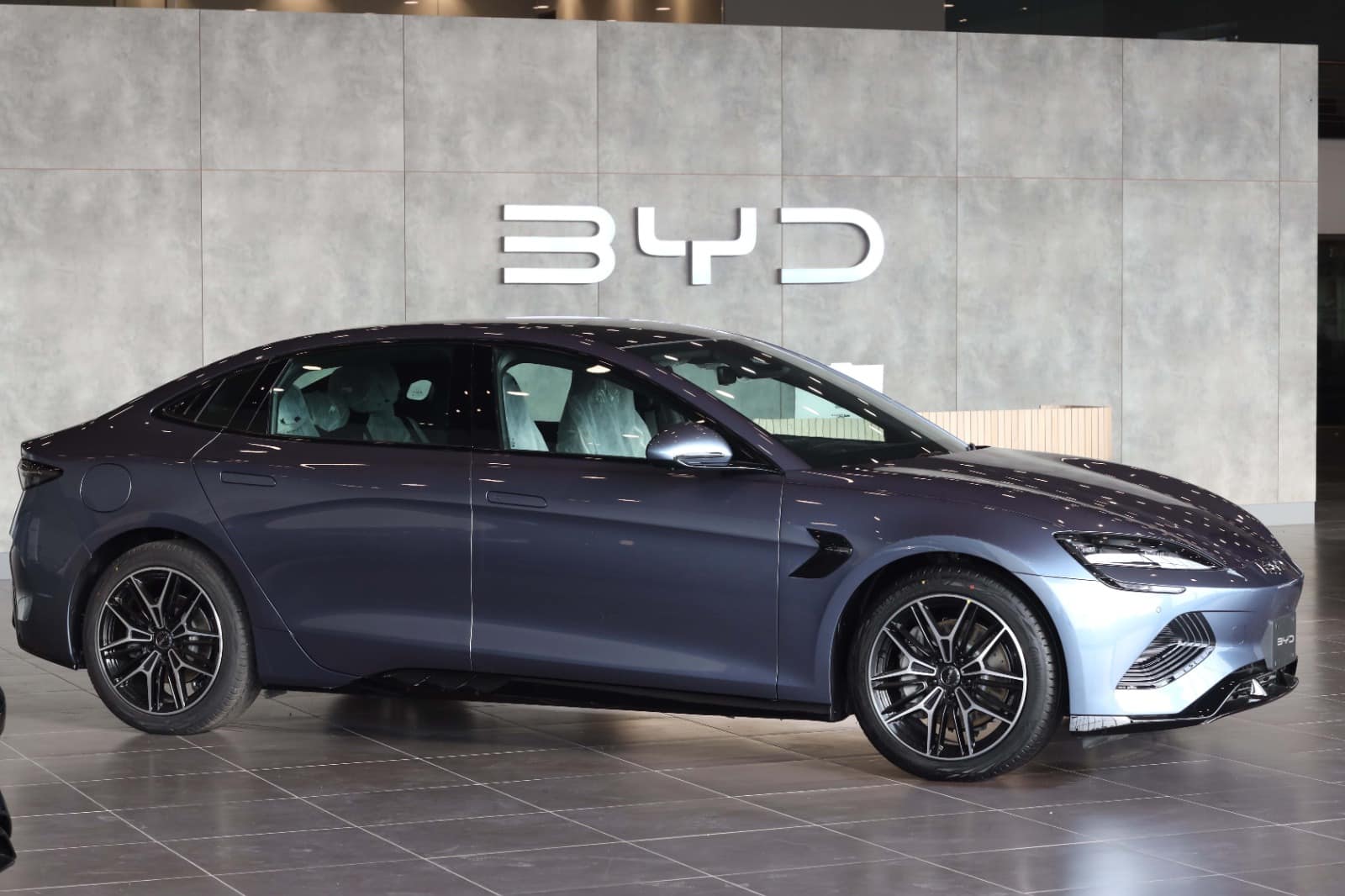 BYD Pakistan Introduces Test Drive Experience for Seal and Atto 3