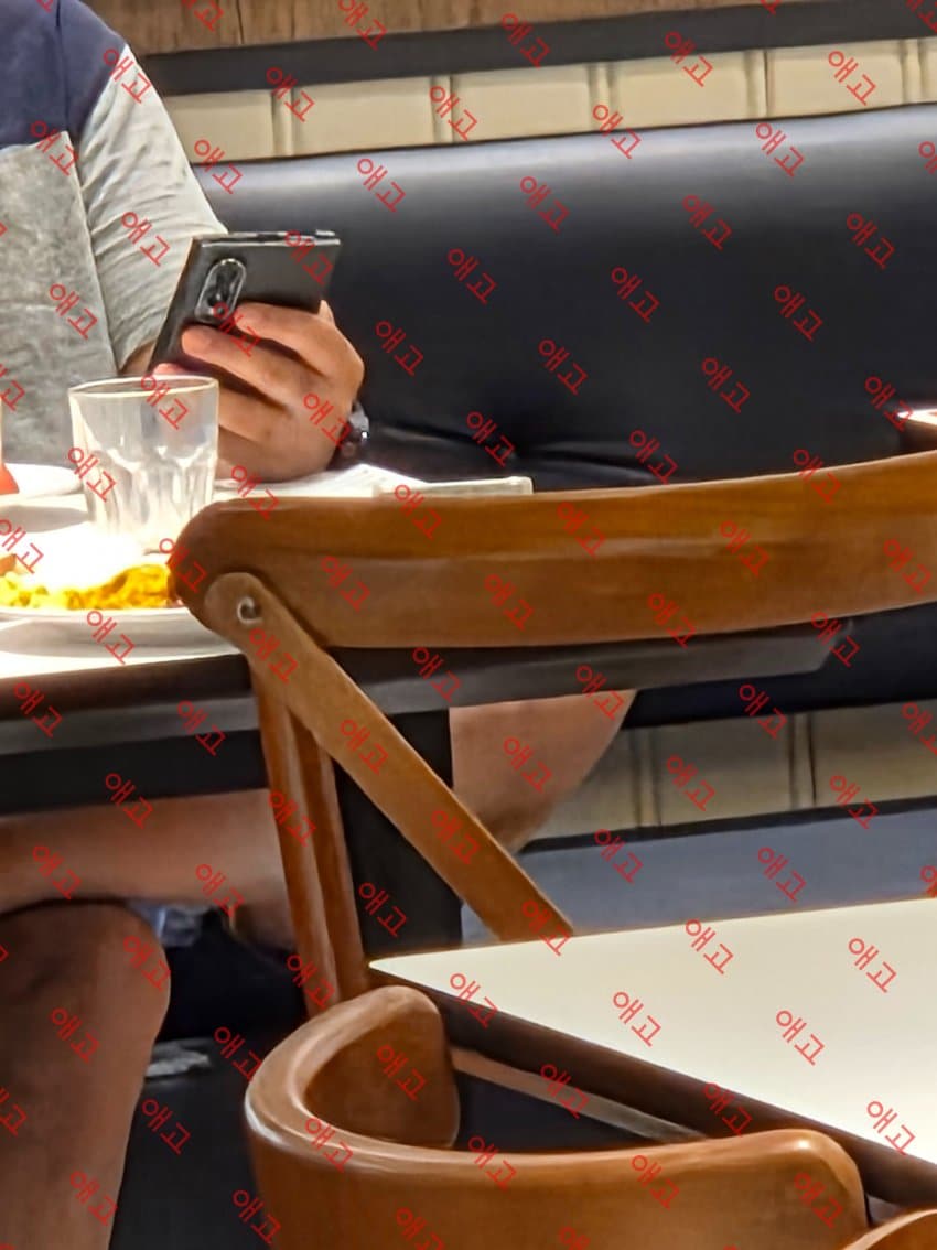 Samsung's First Wide Foldable Spotted in Public for the First Time