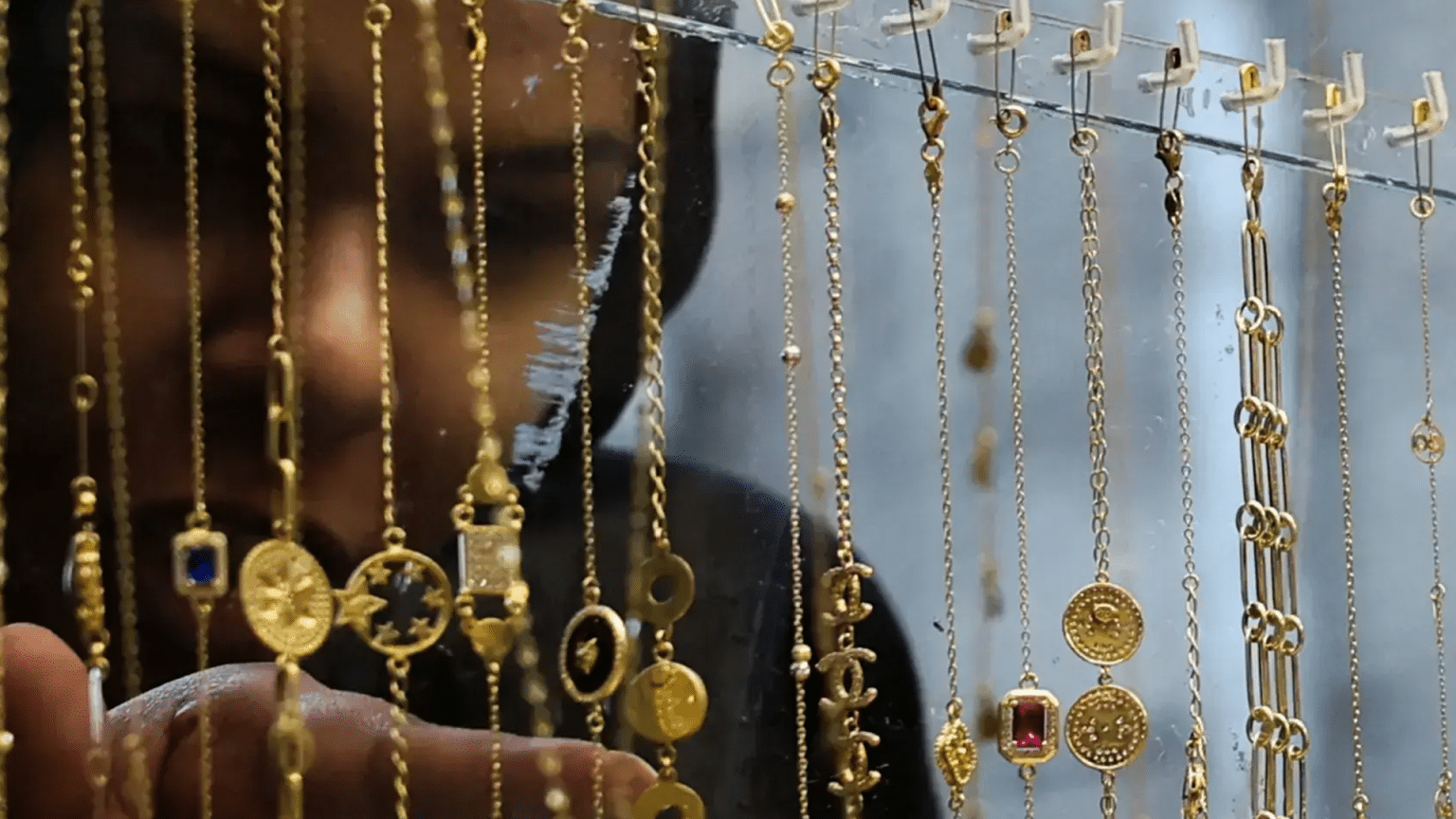 Gold Rate Nears Rs. 4.7 Lac Again in Pakistan After Small Increase Today
